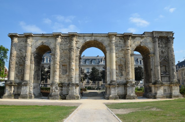 Picture of the week: The Porte Mars, an ancient Roman triumphal arch in ...