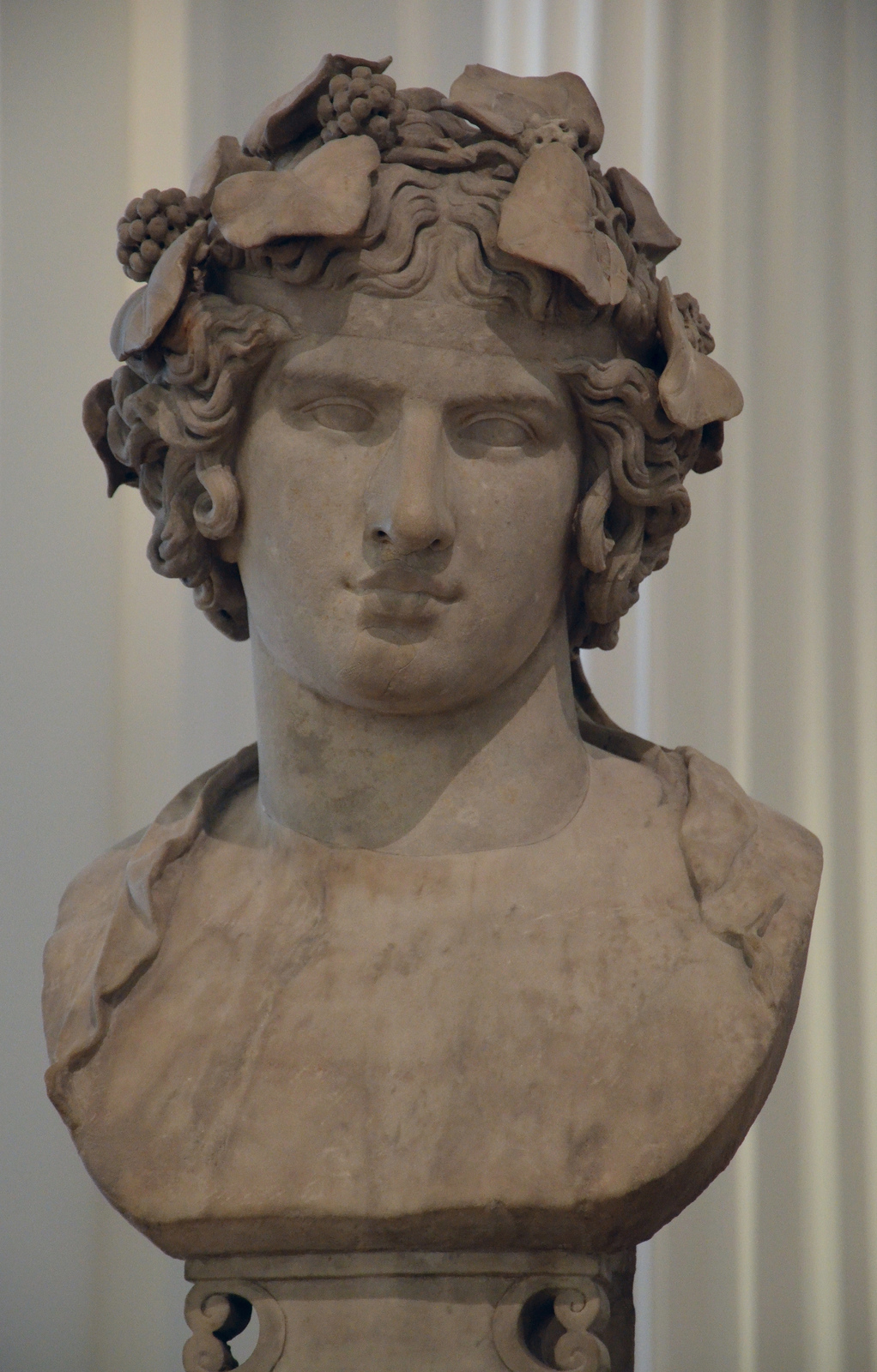 FOLLOWING HADRIAN Portraits of Antinous