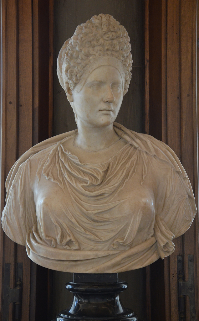 FOLLOWING HADRIAN Portraits of Sabina